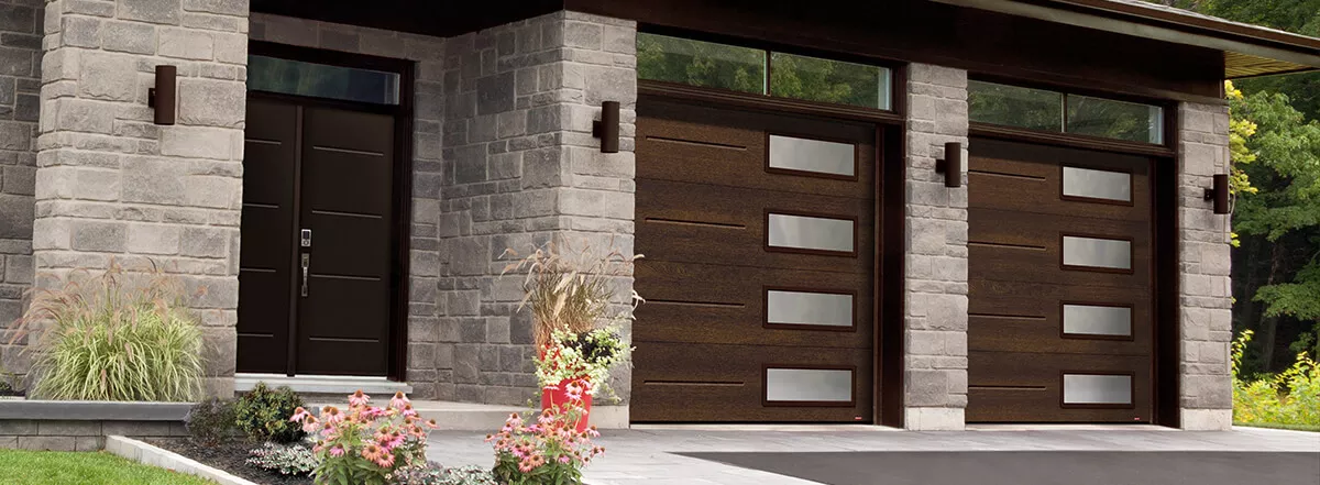 Spécialiste en portes de garage | Huneault Portes de Garage Doors Inc.
